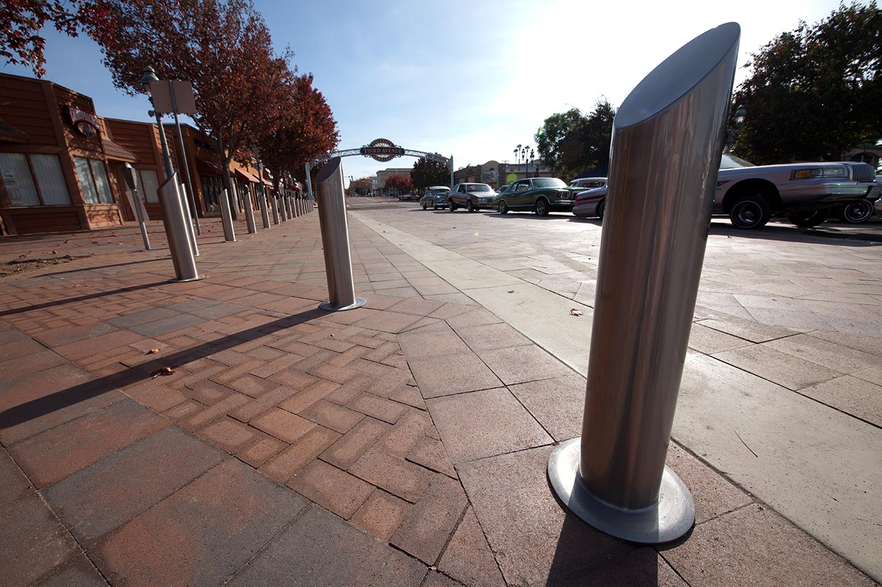 Fixable & Removeable Bollard Streetscape Cali. | Blockaides